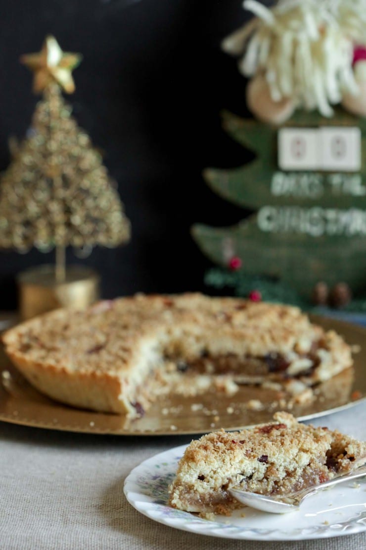 Festive Apple and Mincemeat Crumble Tart | Gourmet Grazing